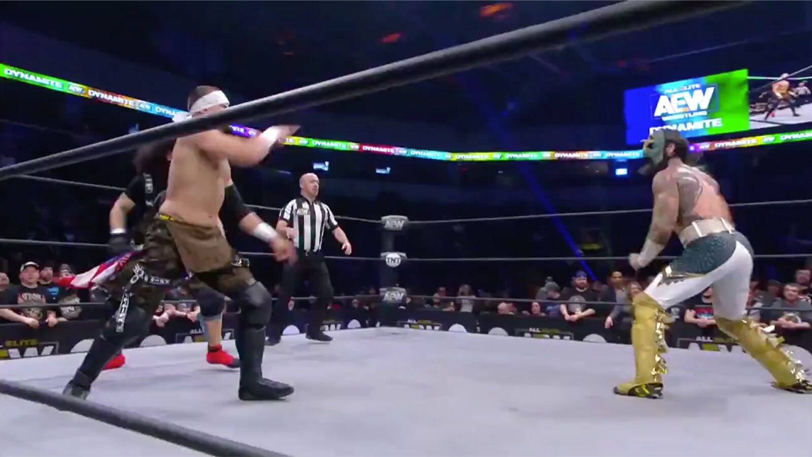 JurassicExpress-0226.jpg | TNTdrama.com