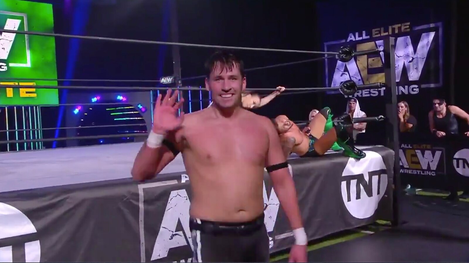 Chuck-0415.jpg | TNTdrama.com